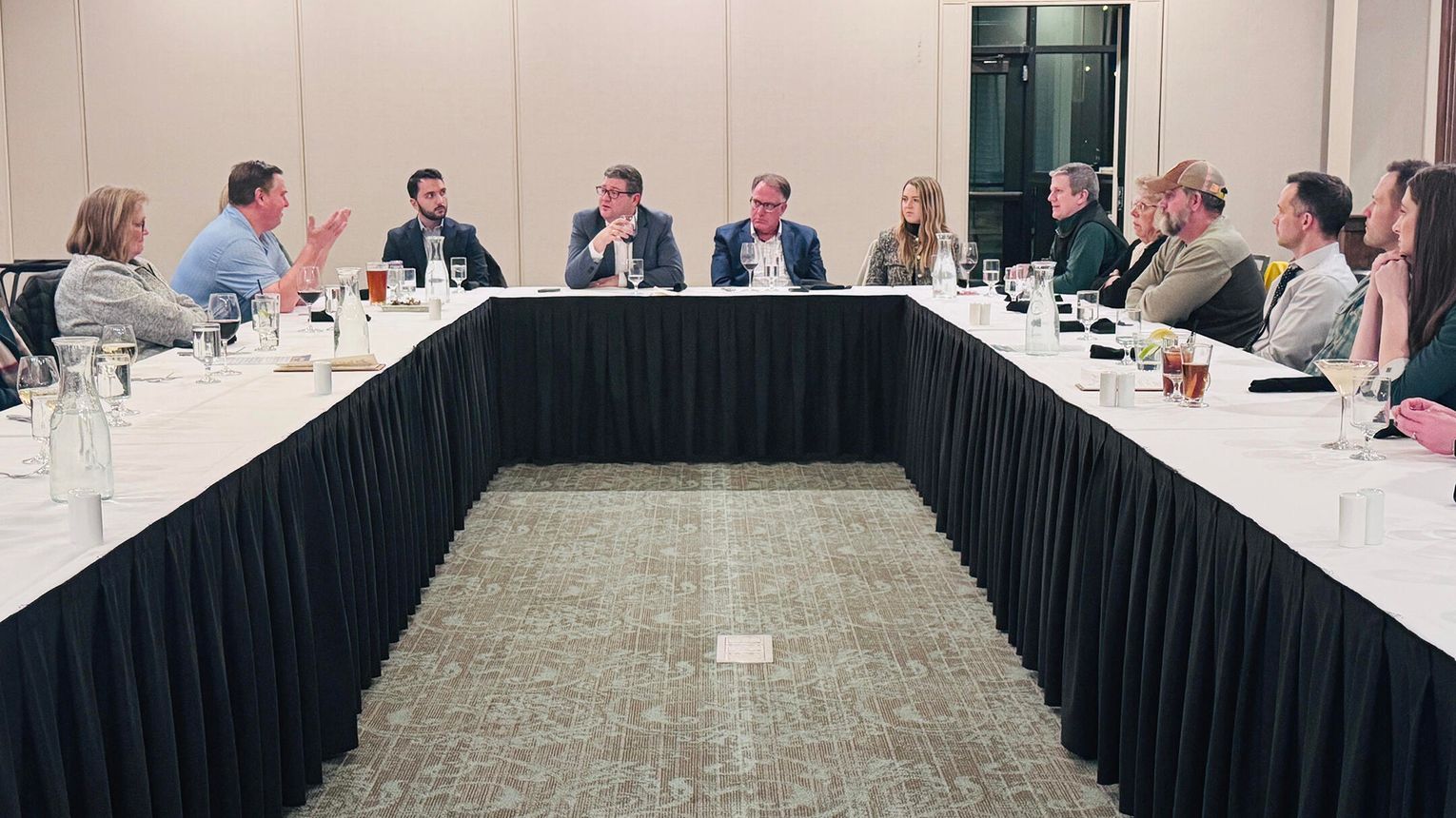PHOTO OF THE DAY: ROUNDTABLE DISCUSSION