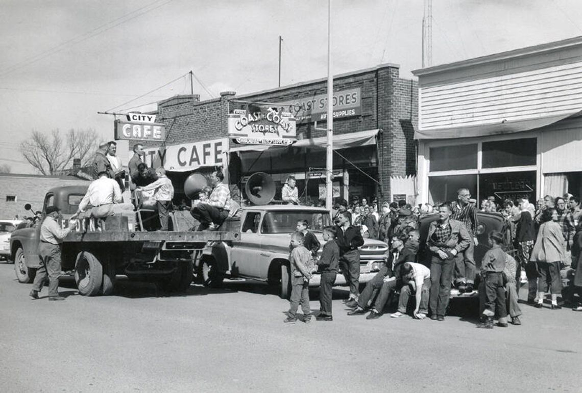 PHOTO OF THE DAY: BACK IN THE DAY