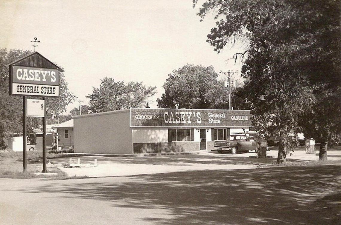 PHOTO OF THE DAY: THE OLD CASEY'S